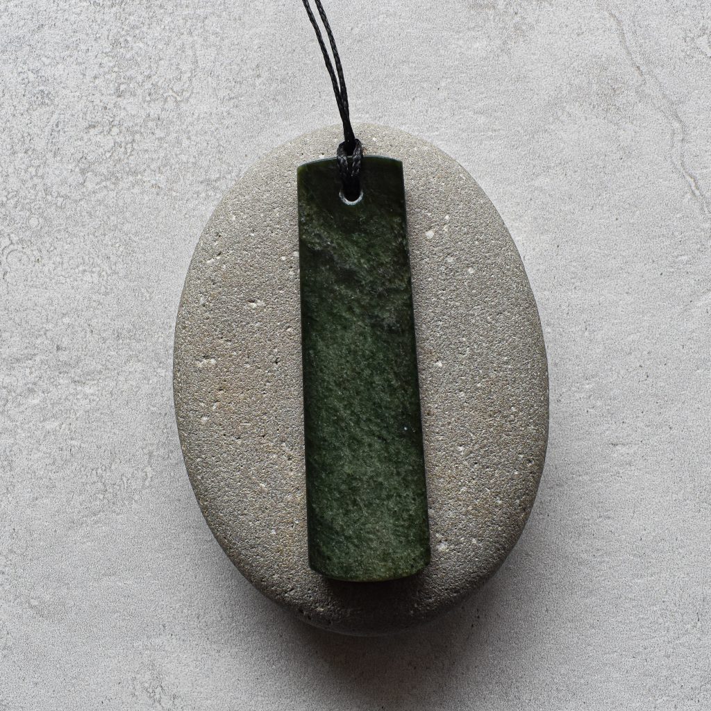 Ernesto Ovalle – Hei Toki (65mm #EO-101 As) – Kura Gallery: Maori and ...