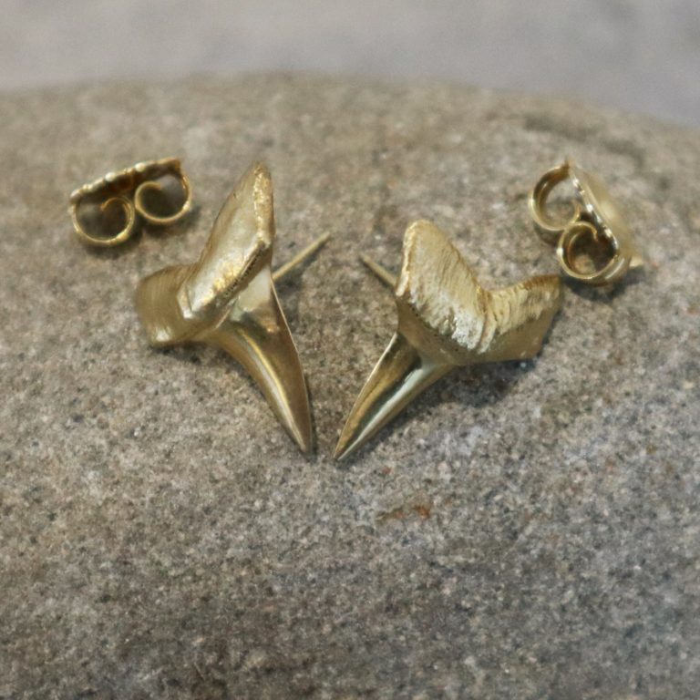Keri-Mei Zagrobelna - Silver Niho Earrings (20mm #KMZ-4 Ws) - Kura ...