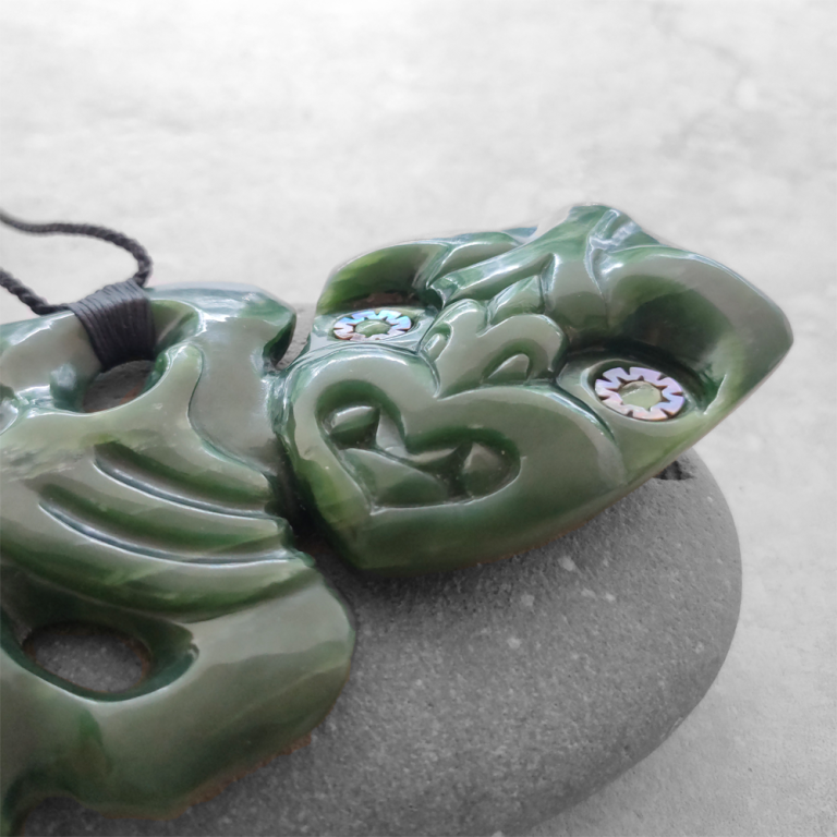 Yuki Tanaka - Hei Tiki (160mm #14-17 Ag) - Kura Gallery: Maori and New ...